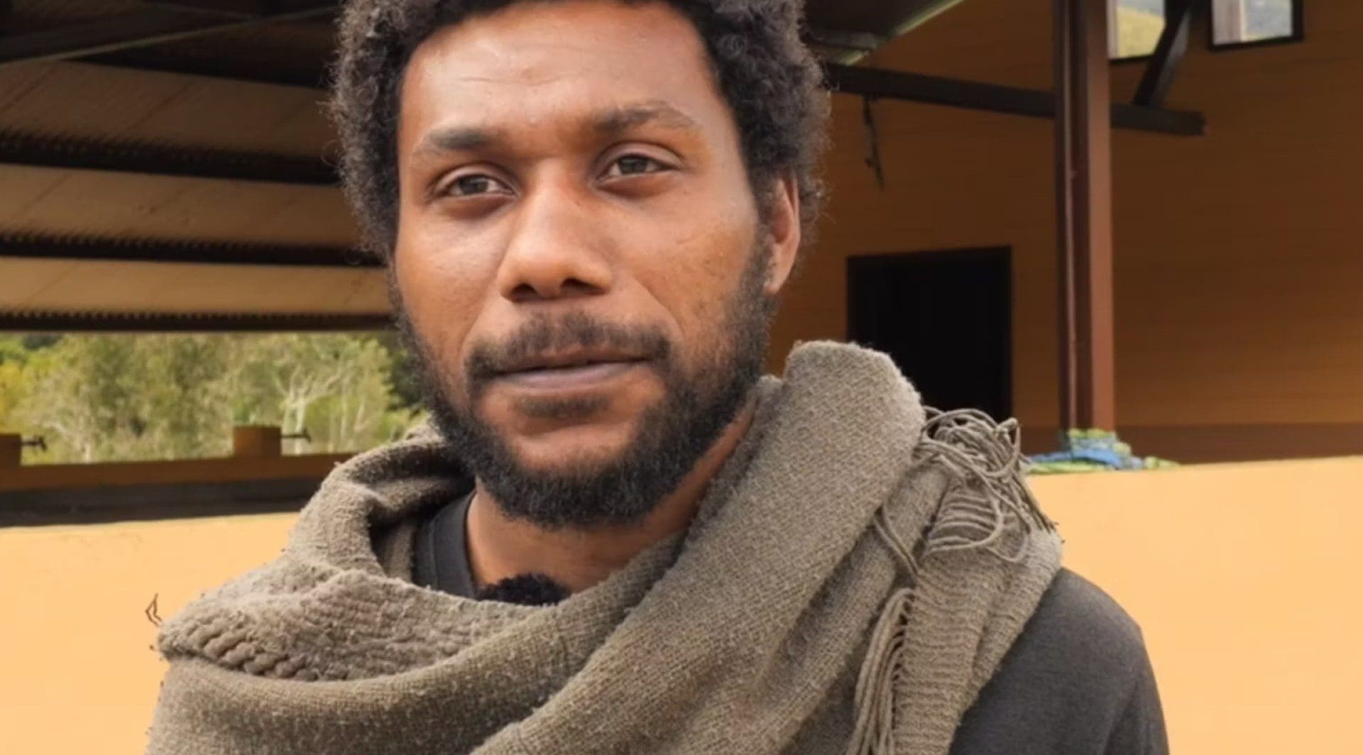 Chantier d’insertion : des jeunes de la tribu de Koua fiers de leurs ...